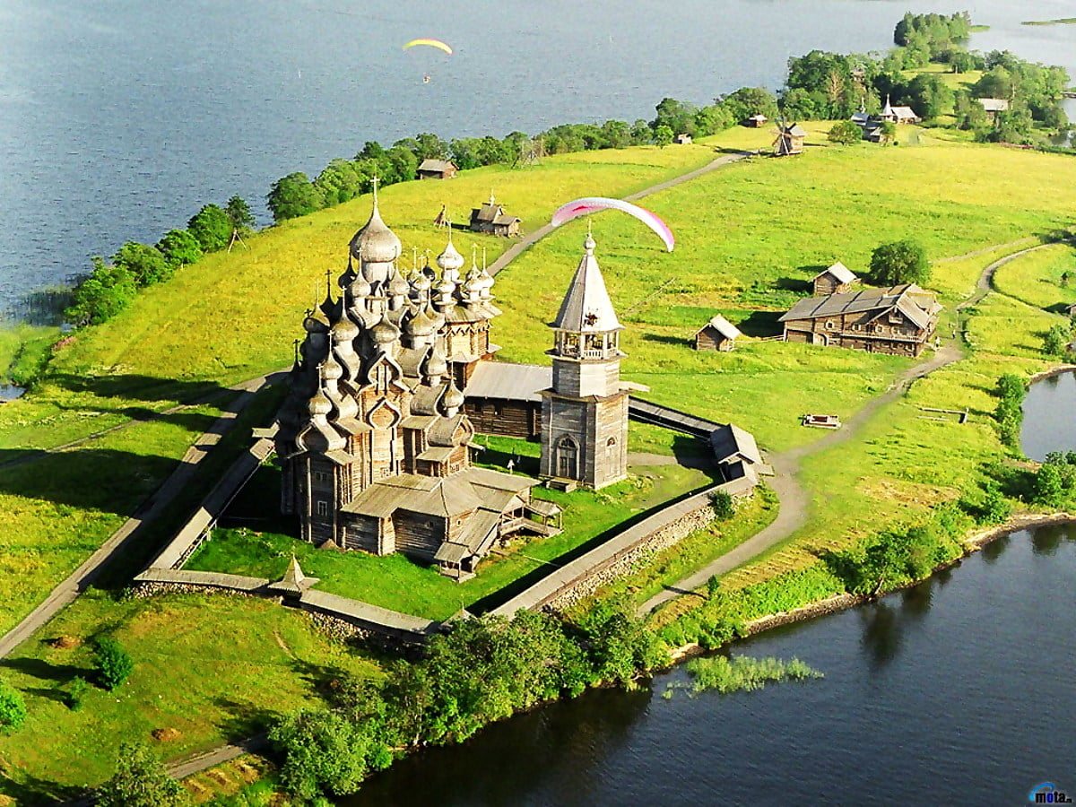 Castle, Lake, Bird's-Eye View background | Best Free Download photos