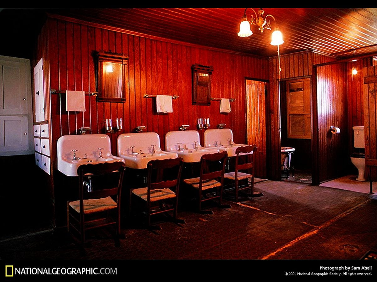 Minimalist National Geographic, Nat Geo, Interior Design background ...